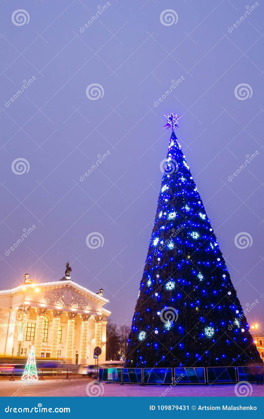 New Year`s Tree in the Evening Stock Image - Image of festival, firtree ...
