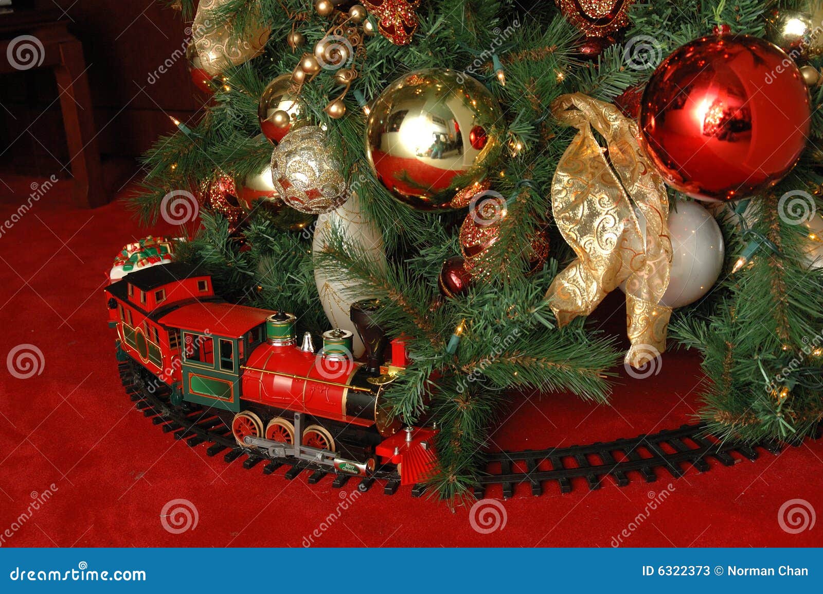 Christmas tree and train stock image. Image of train, winter - 6322373