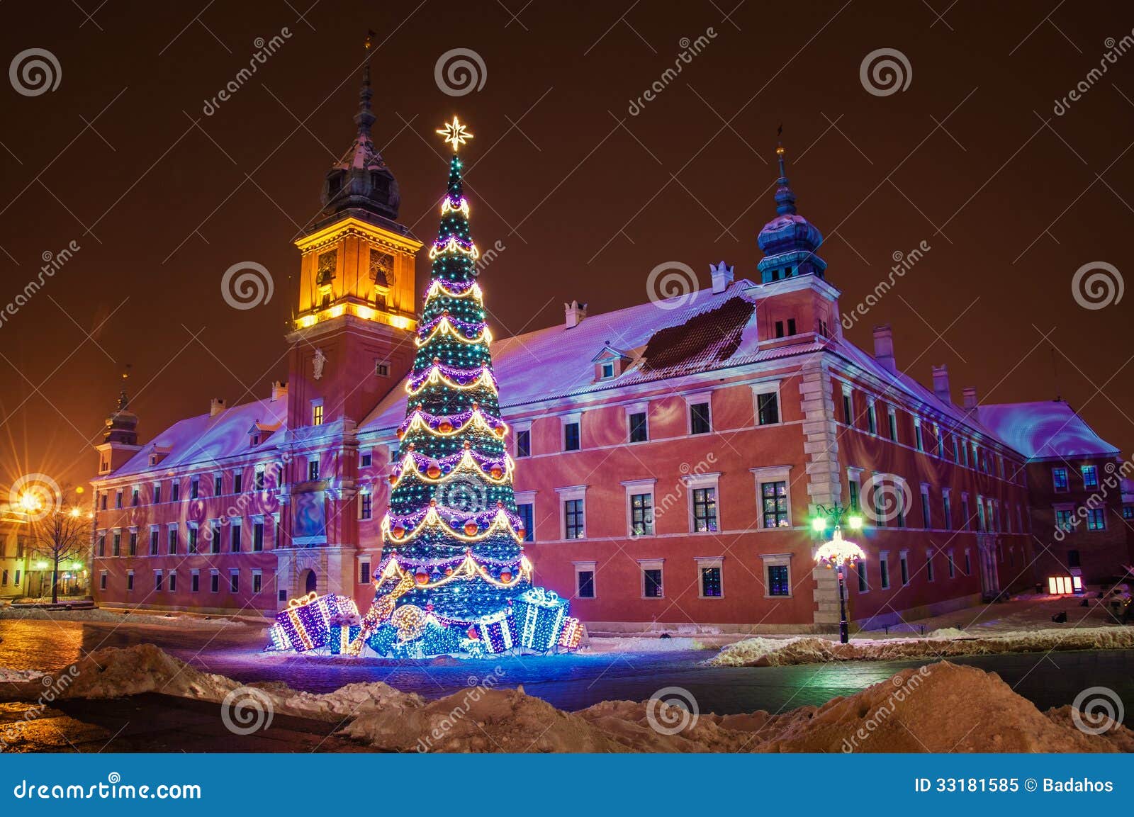 Christmas tree in Warsaw stock image. Image of night - 33181585