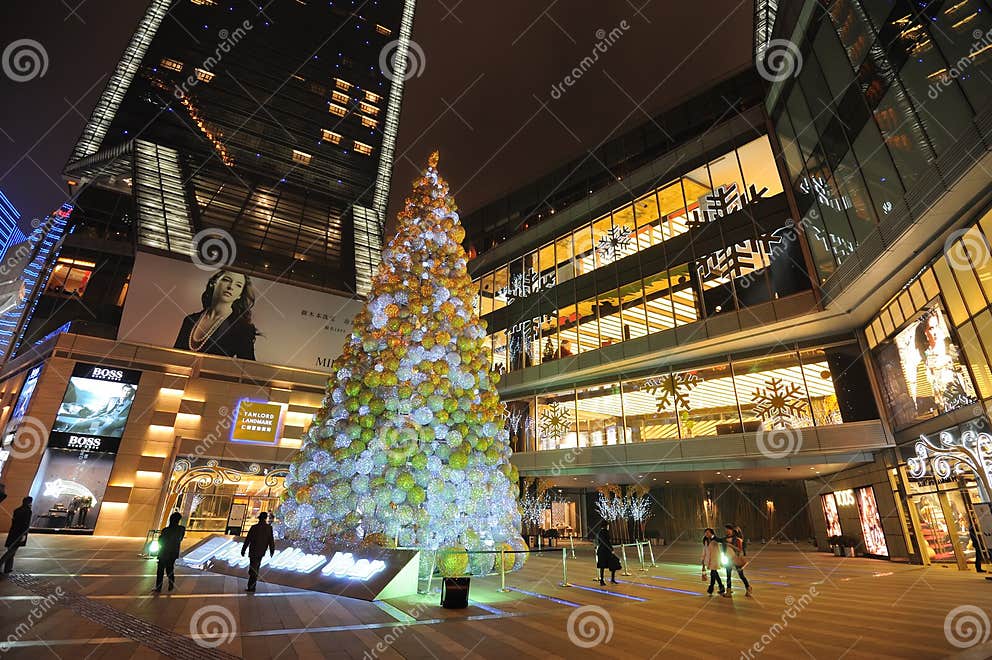Christmas Tree in Yanlord Landmark Editorial Stock Photo - Image of ...