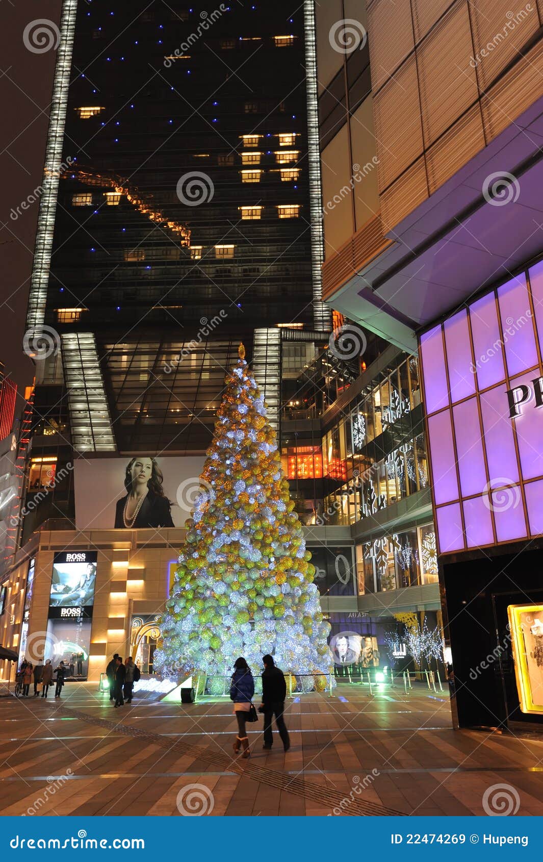 Christmas Tree in Yanlord Landmark Editorial Stock Image - Image of ...