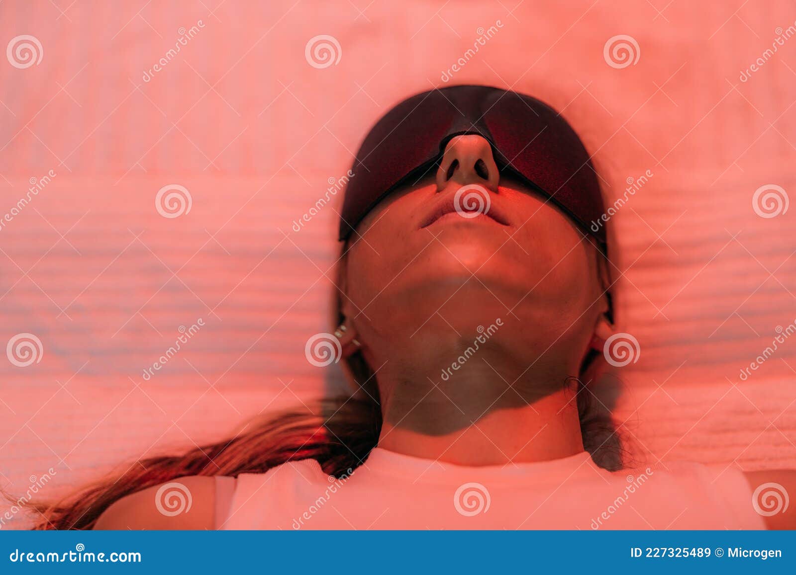 Chroma Therapy. Red Light Therapy Stock Image - Image of woman, light ...
