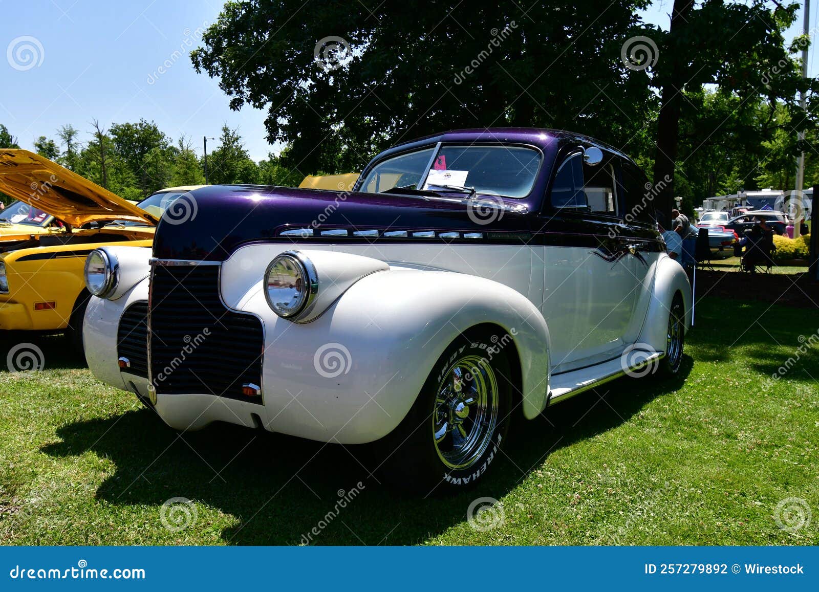 Chrome Car Logos and Emblems at the Car Show at Holiday Camplands ...