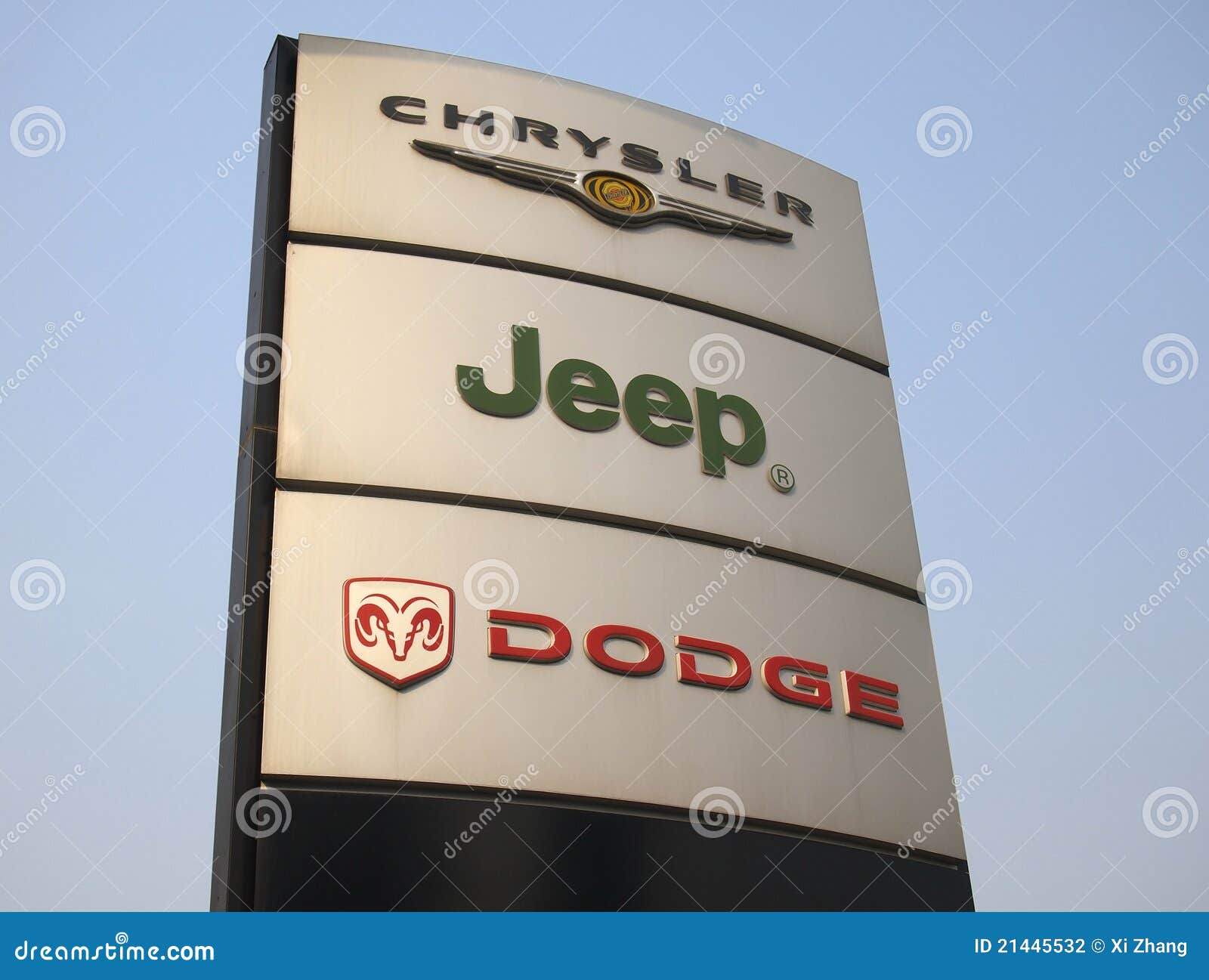 Chrysler, Jeep, Insignia Del Regate Fotografía editorial - Imagen de ...