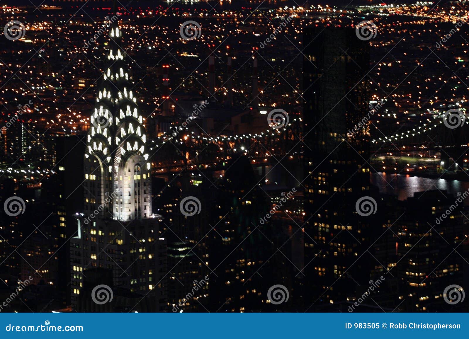 Chrysler-Night editorial image. Image of chrysler, light - 983505