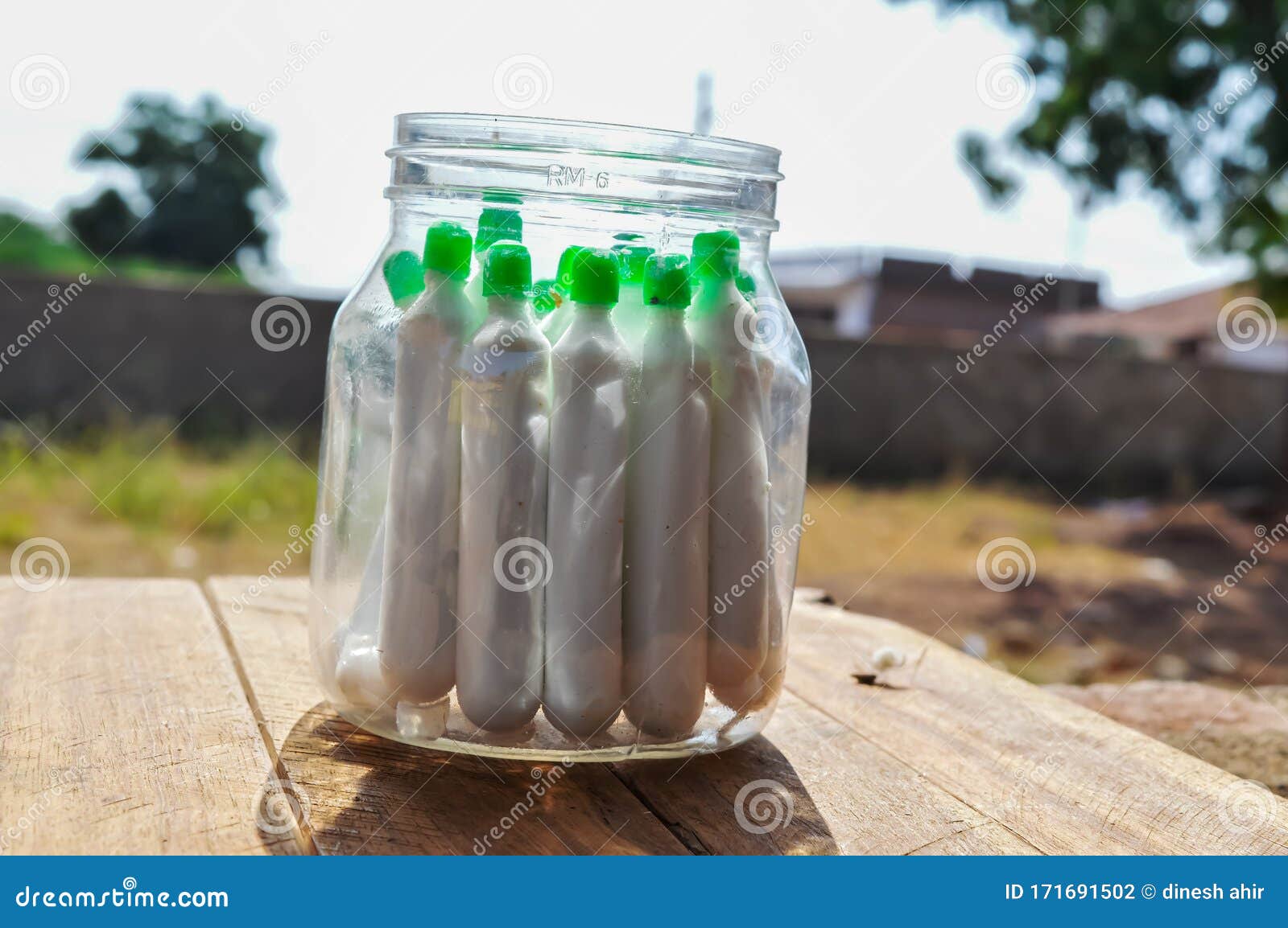 Calcium Chuna Tube,calcium Powder Tube In Wooden Table,Paan Wala Chuna ...