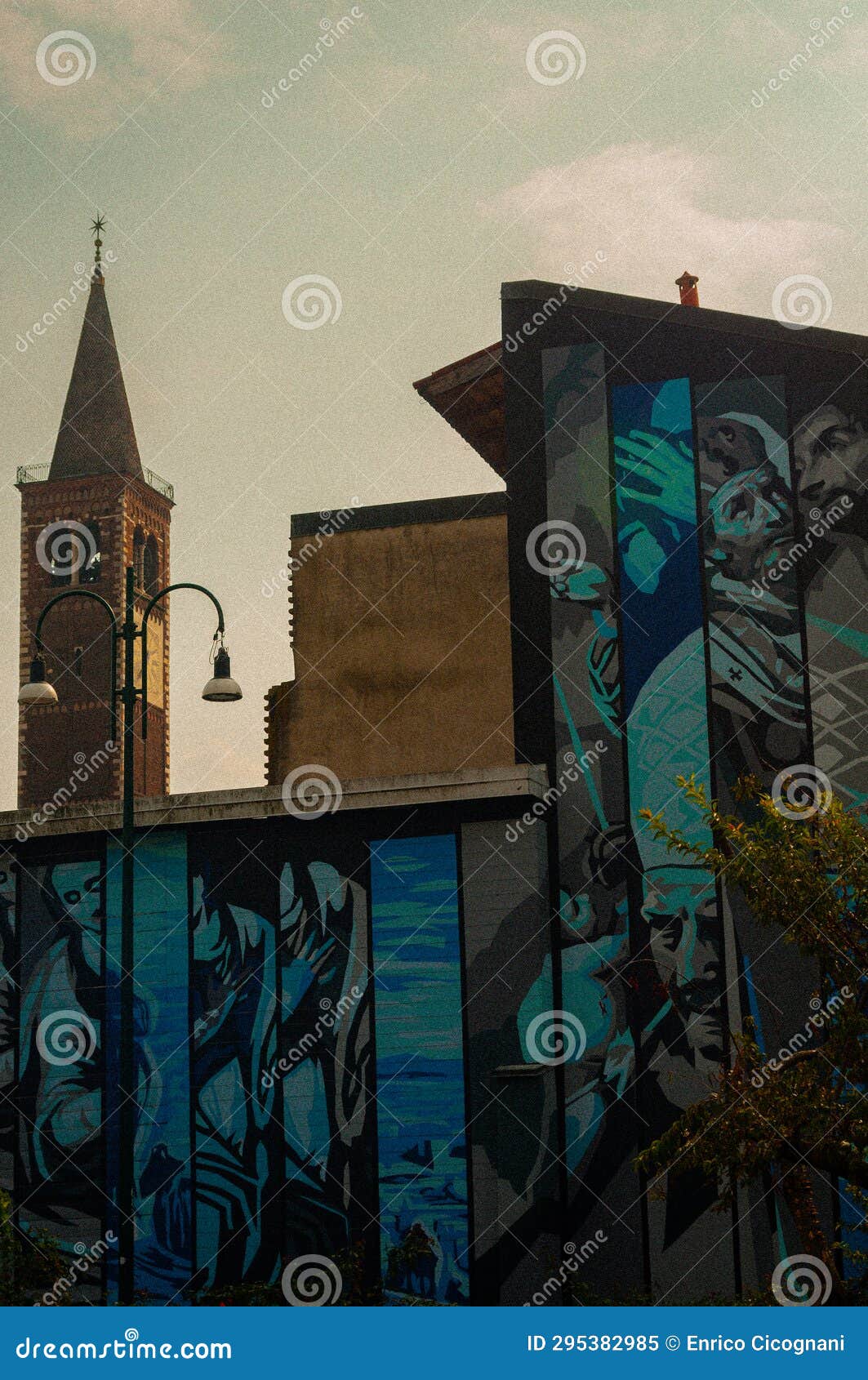 Church in Milan with Graffiti Editorial Image - Image of church ...