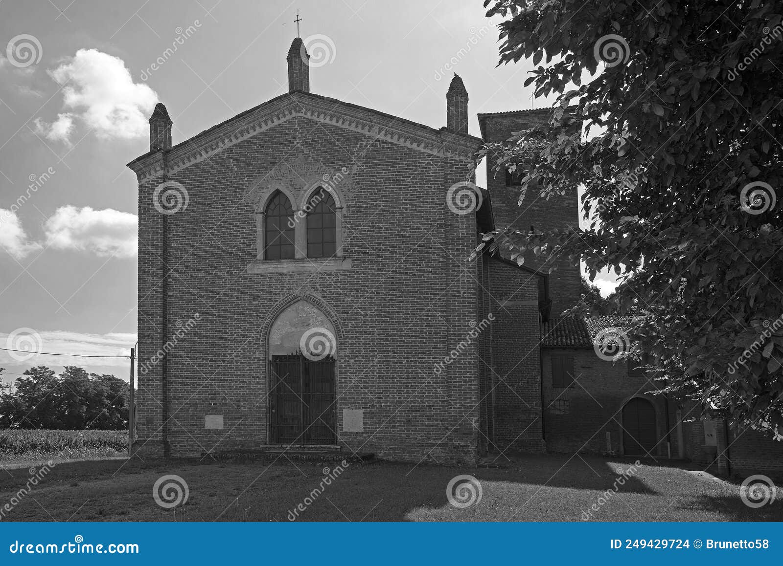 The Church of Scandolara Ravara Stock Photo - Image of storic, rural ...