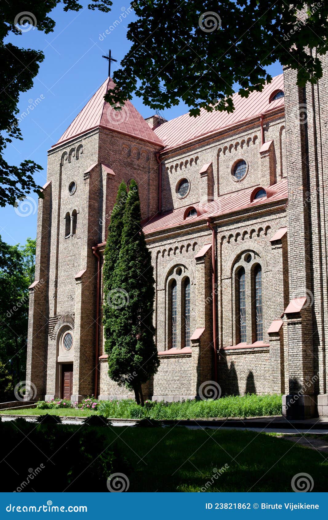 Church in Zverynas, Vilnius Stock Photo - Image of zverynas, cross ...