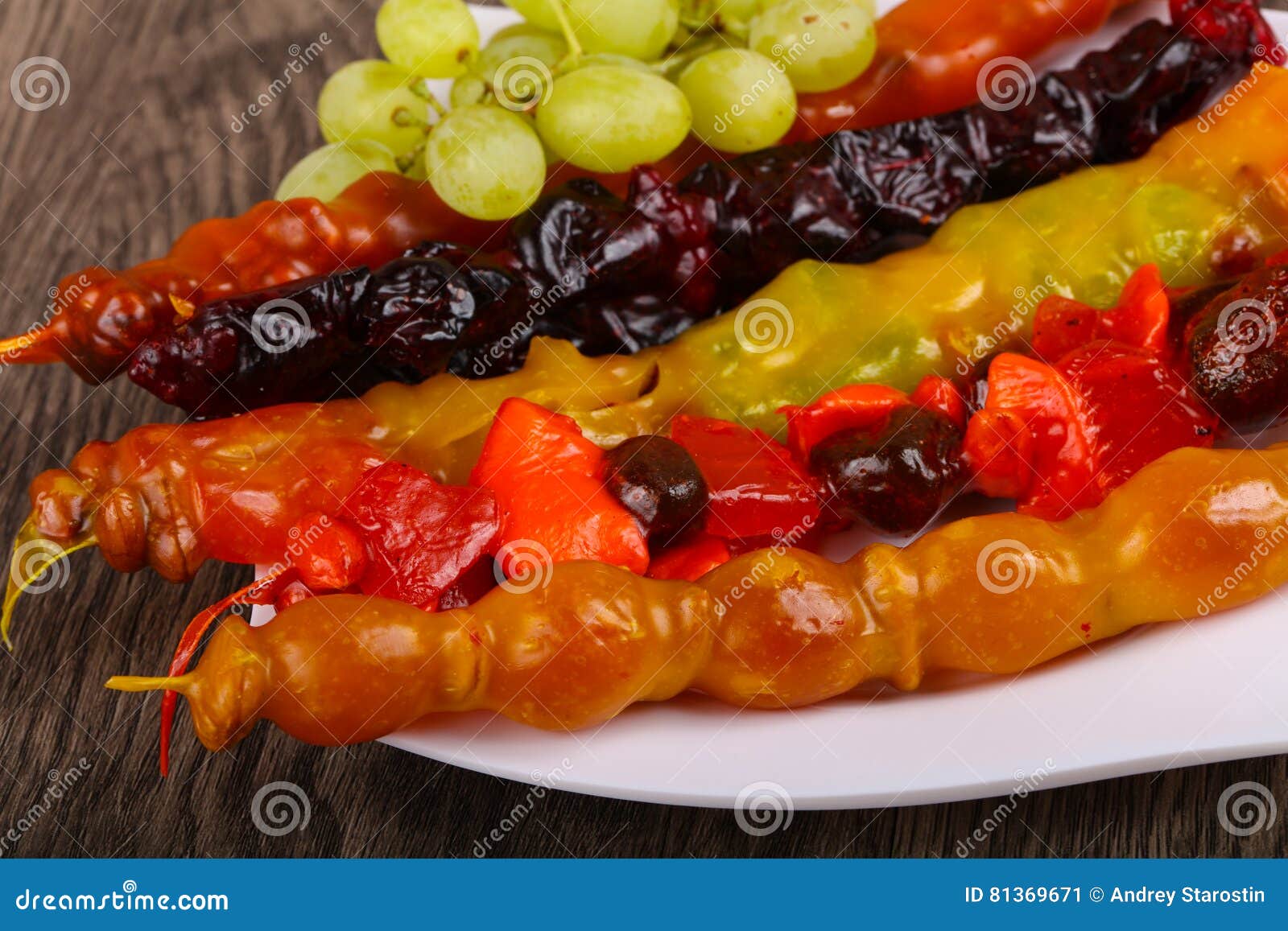 Churchkhela stockbild. Bild von armenien, nachtisch, organisch - 81369671