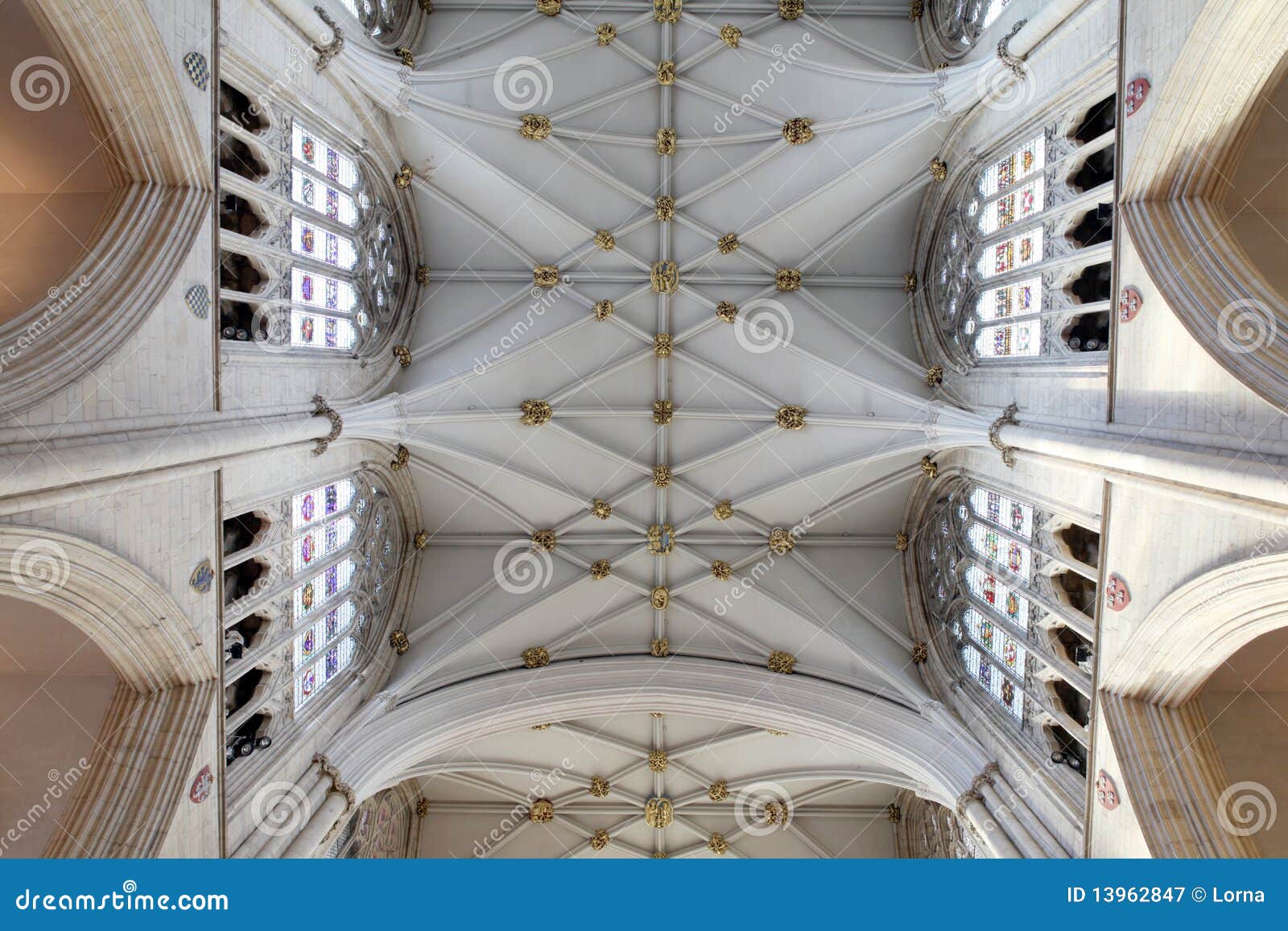 Ceiling Coffered Wooden Ornate: Exquisite Medieval Gothic Interior With ...