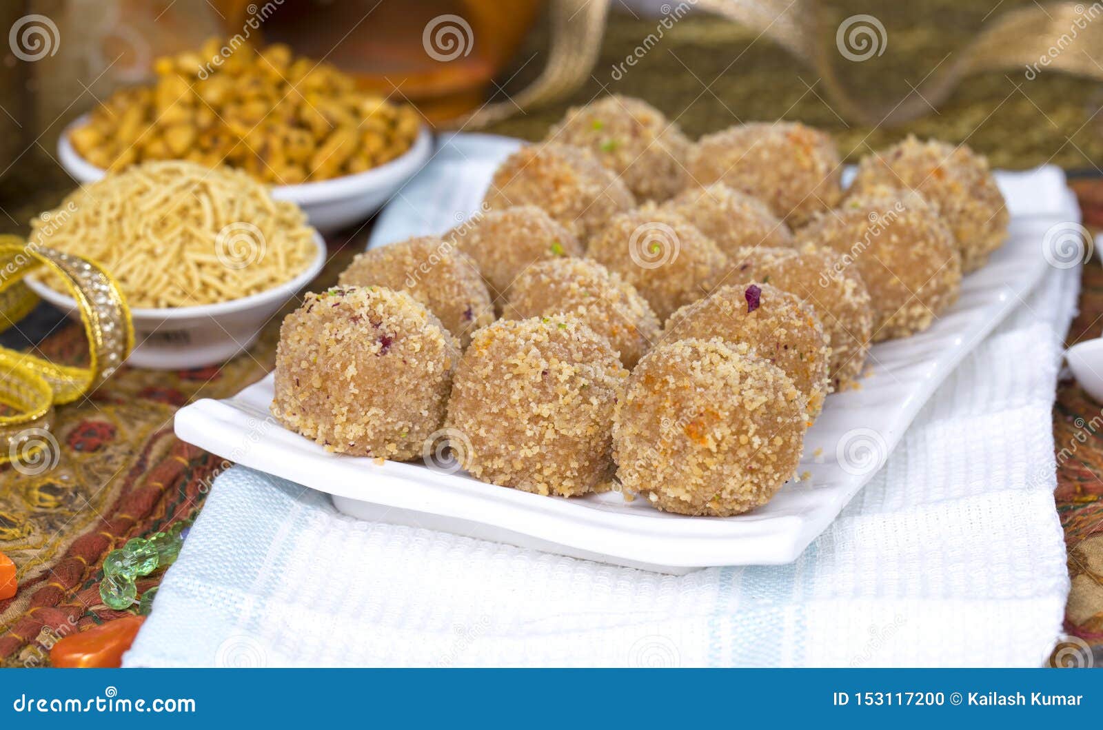 Churma Laddu foto de archivo. Imagen de placa, delicioso - 153117200