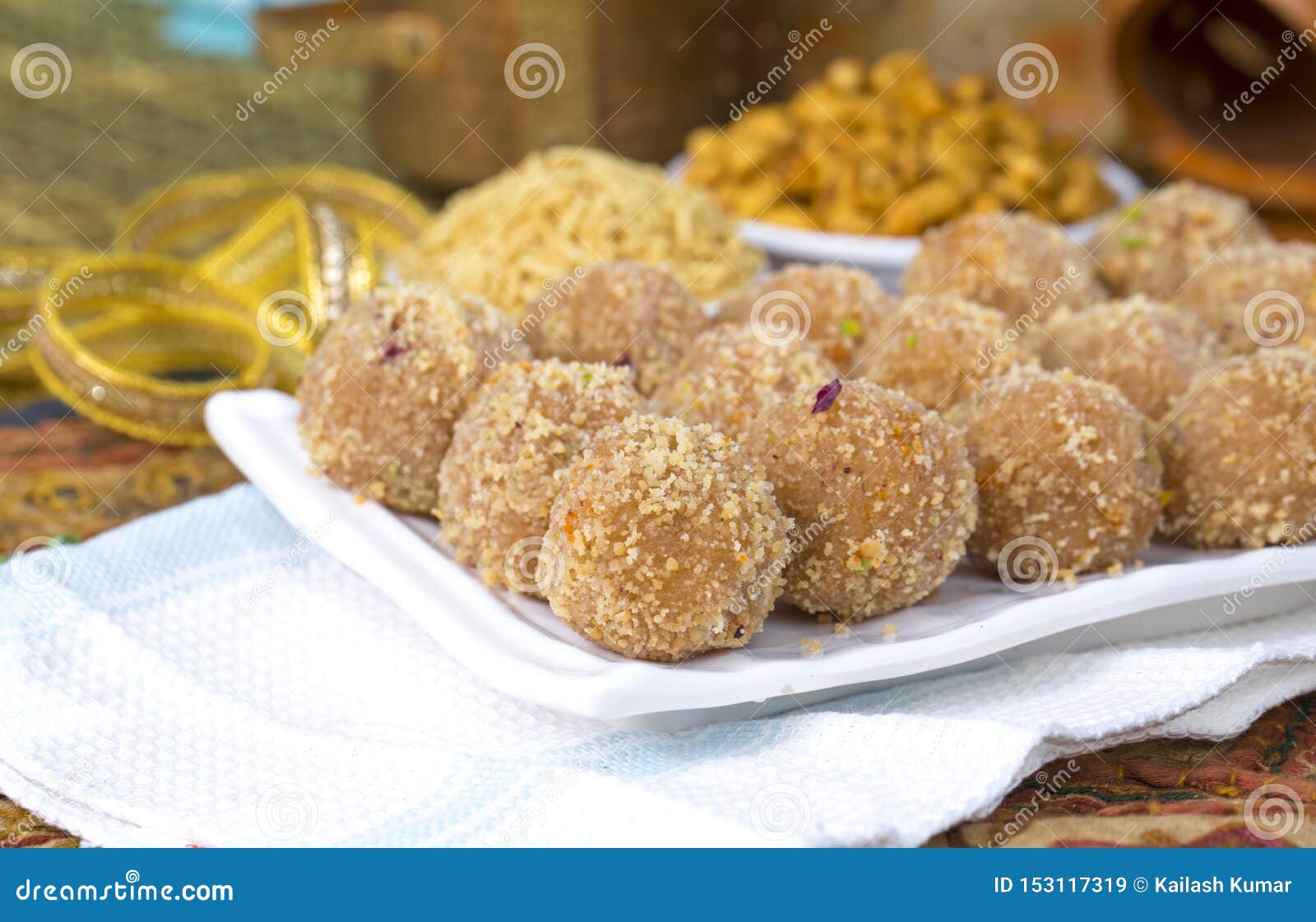 Churma Laddu imagen de archivo. Imagen de colesterol - 153117319