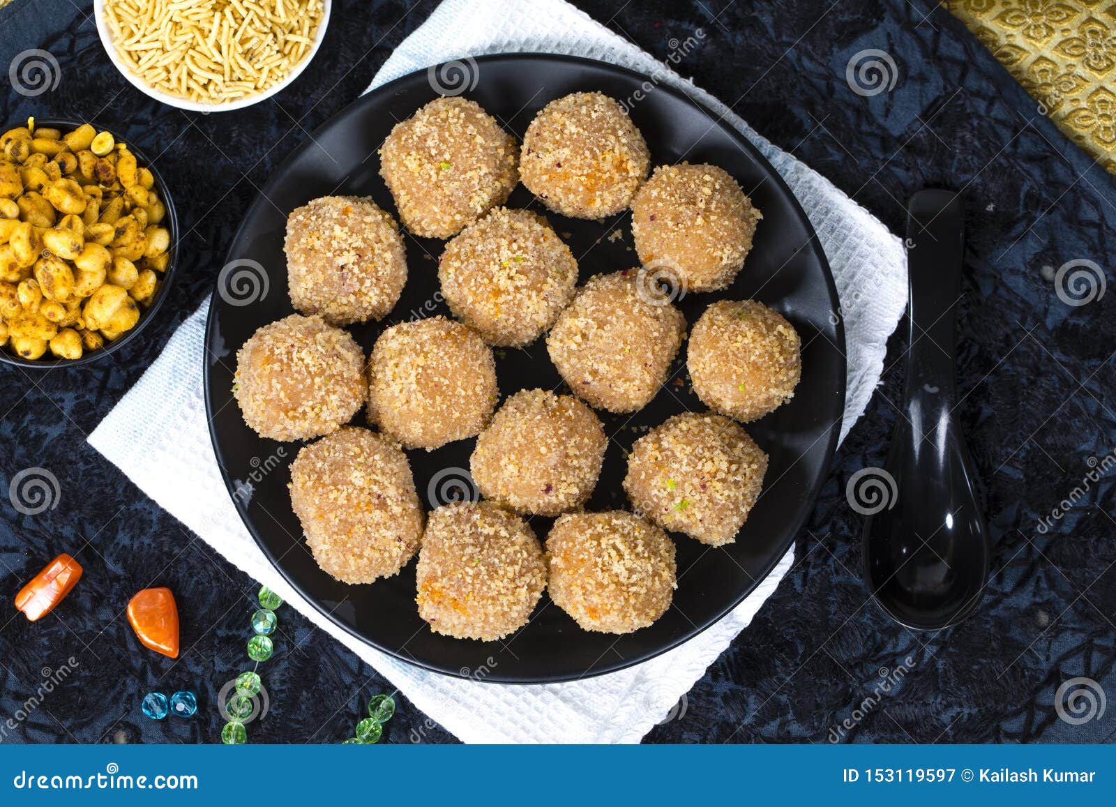 Churma Laddu imagen de archivo. Imagen de sabroso, casero - 153119597