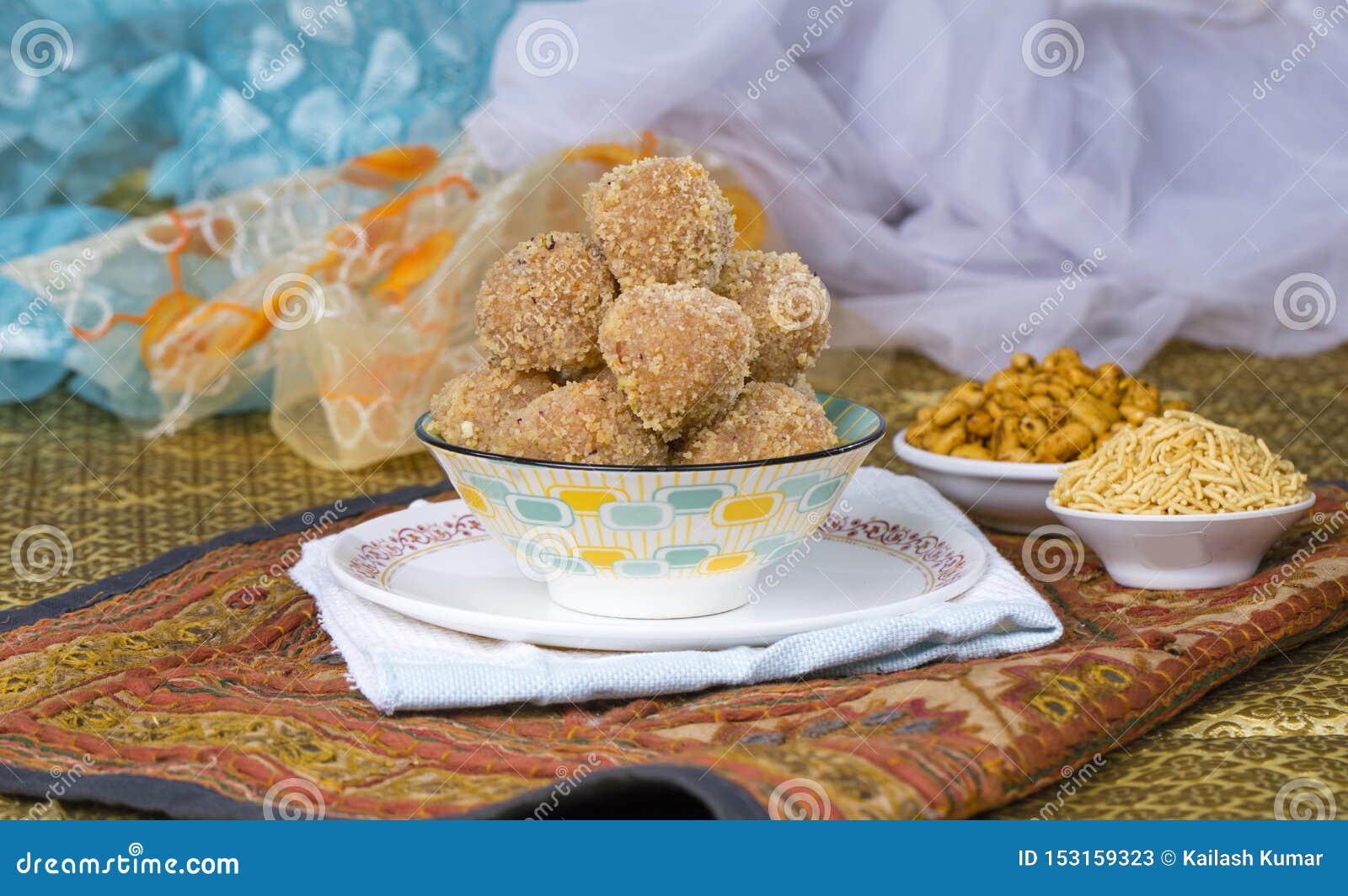 Churma Laddu imagen de archivo. Imagen de tradicional - 153159323