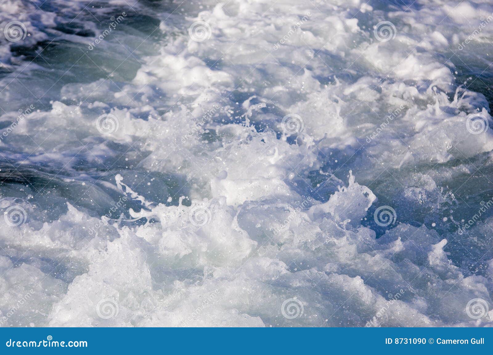 Churning Water Behind Speedboat Stock Photo - Image of turbulence ...