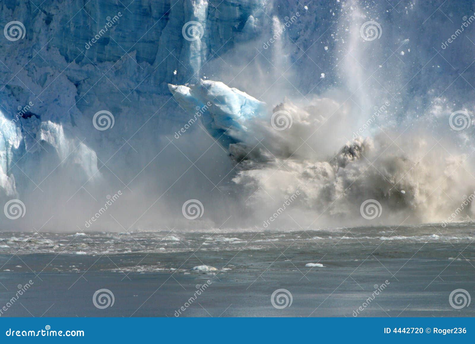 Chute énorme D'accumulation De Glacier Photo stock - Image du bleu ...