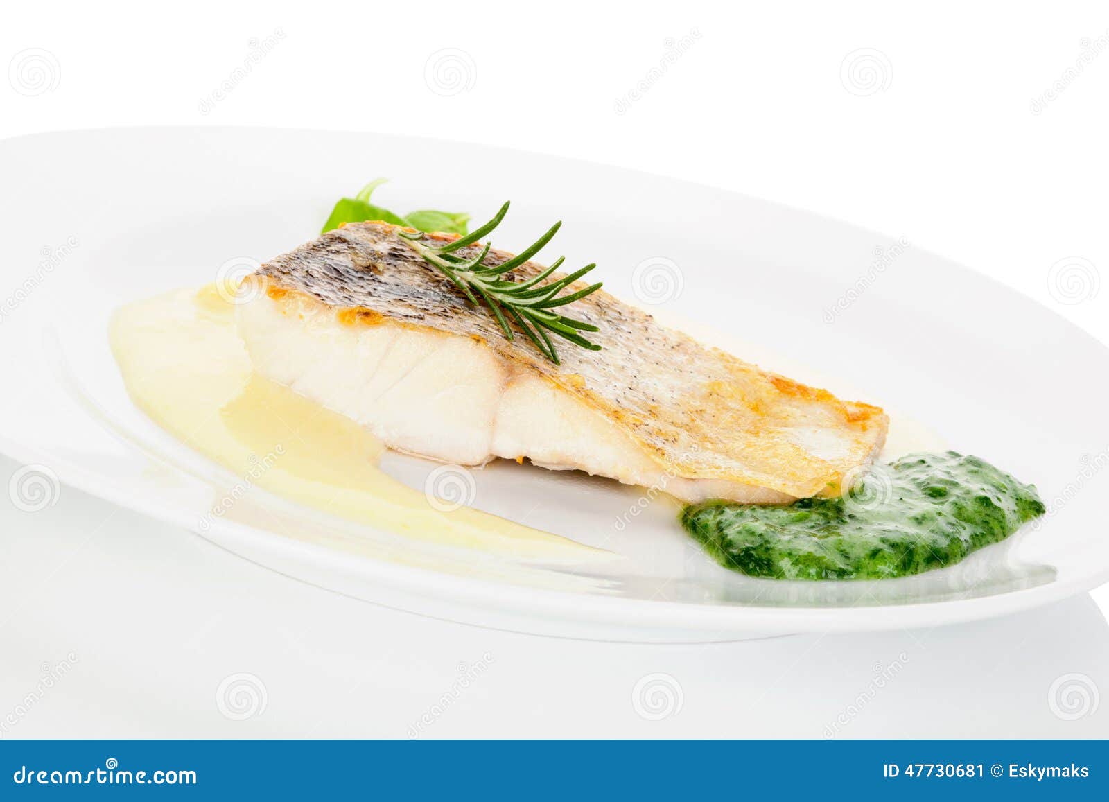 Cibo delizioso del pesce immagine stock. Immagine di pertica - 47730681