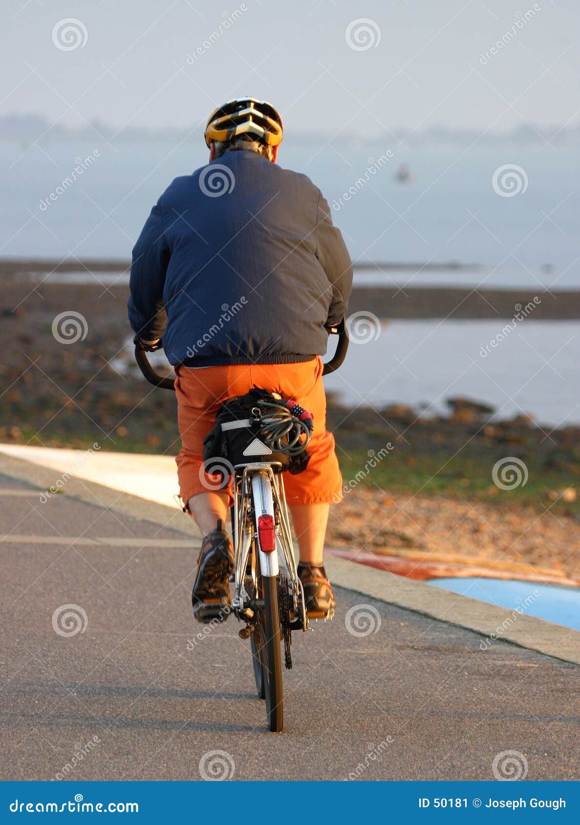 Ciclo imagen de archivo. Imagen de ejercicio, parque, ciclo - 50181