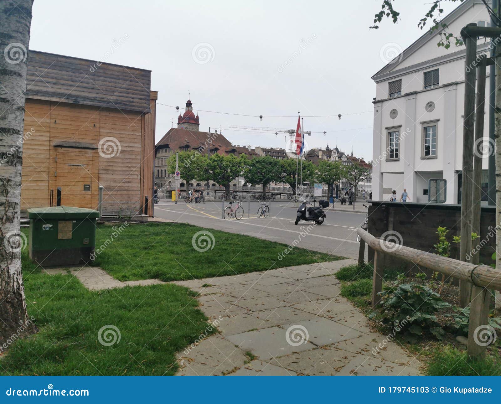 Cidade da rua luzerna foto de stock editorial. Imagem de cidade - 179745103