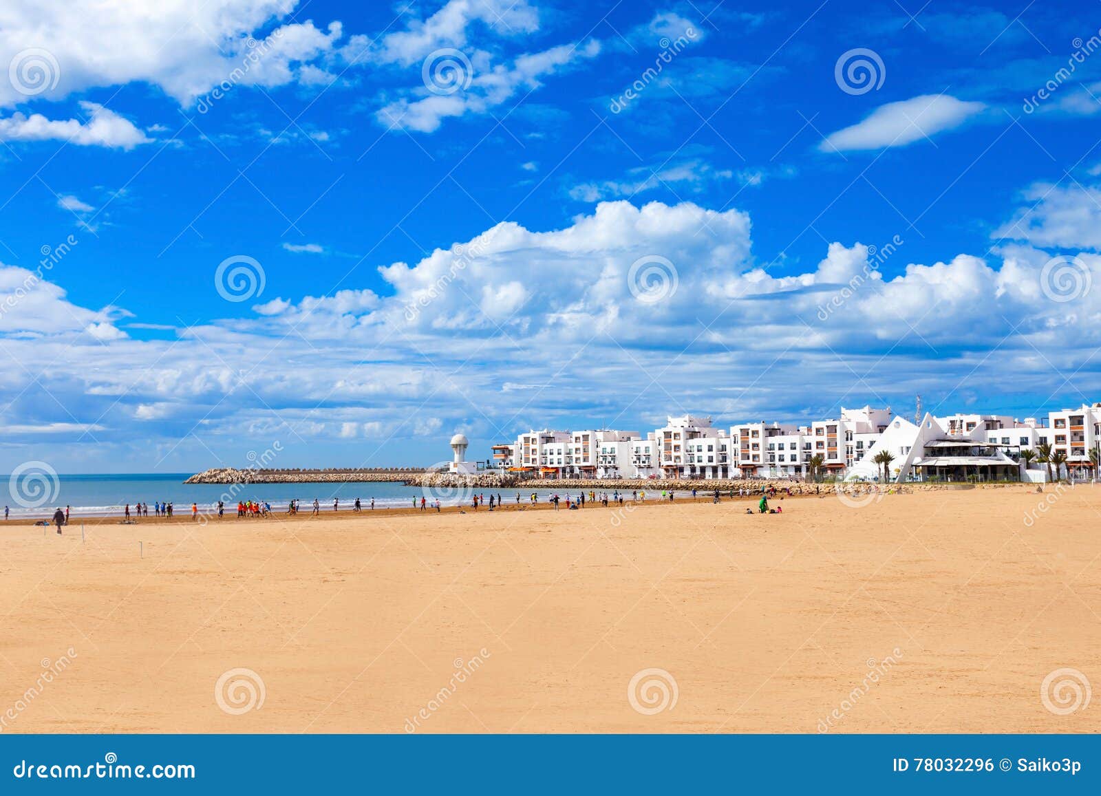 Cidade de Agadir, Marrocos foto de stock. Imagem de morcego - 78032296