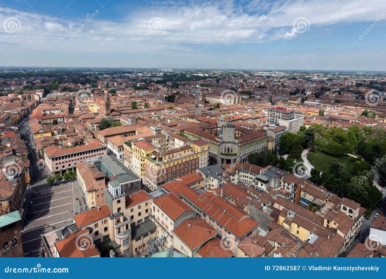 Cidade de Cremona, Itália fotografia editorial. Imagem de urbano - 72862587