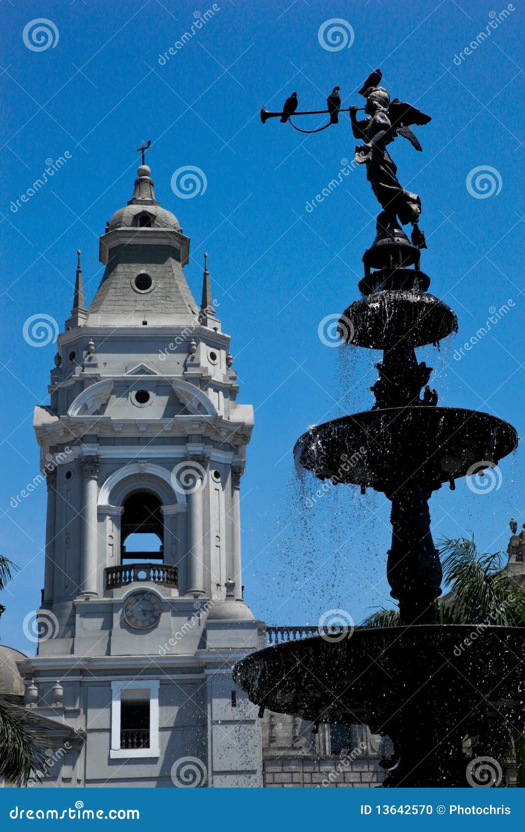 Cidade de Lima, Peru foto de stock. Imagem de cidade - 13642570