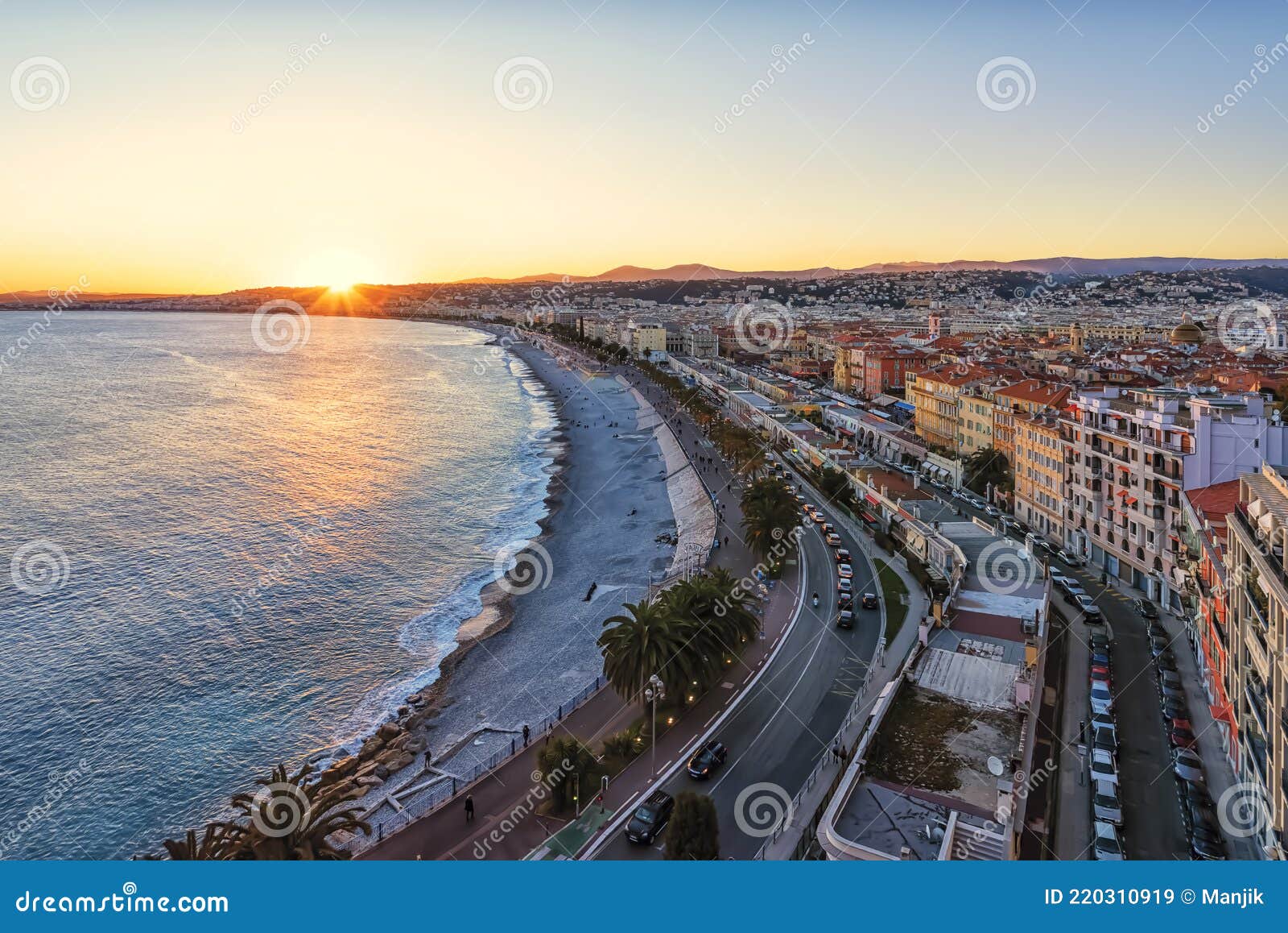 Cidade De Nice Na Riviera Francesa Imagem de Stock - Imagem de marina ...