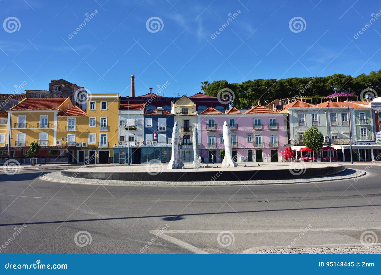 Cidade De Setubal, Portugal Imagem Editorial - Imagem de arte, colorido ...