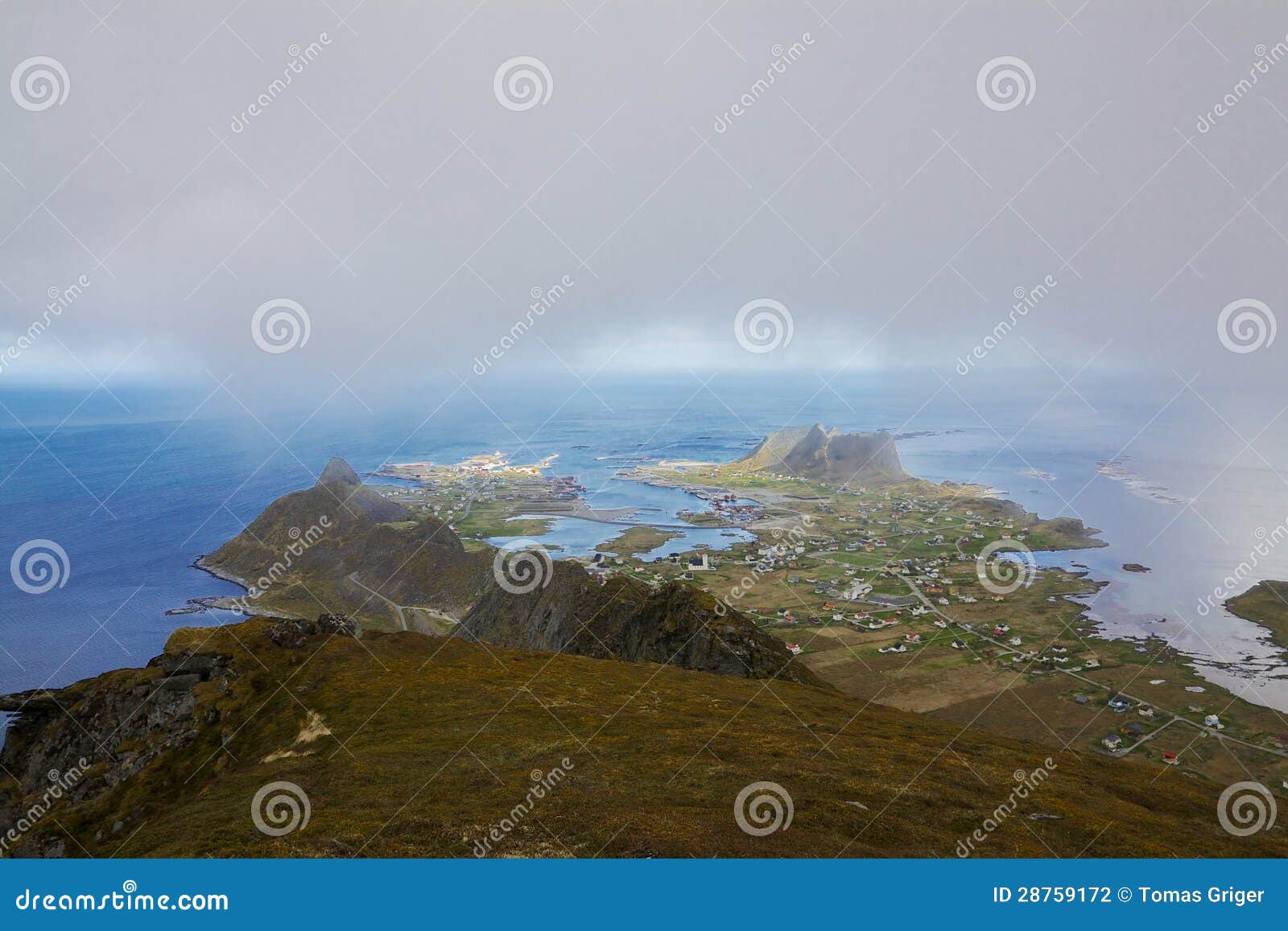 Cidade De Sorland Em Lofoten Foto de Stock - Imagem de vista, norueguês ...