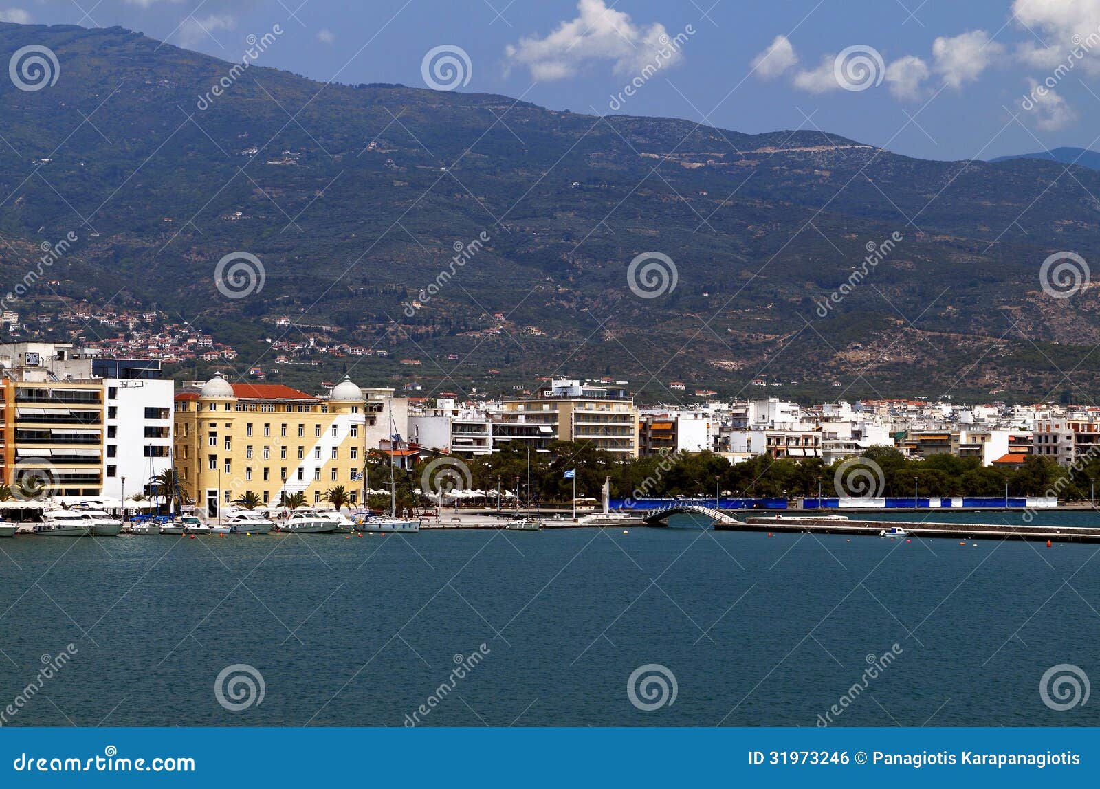 Cidade de Volos em Grécia foto de stock. Imagem de europeu - 31973246
