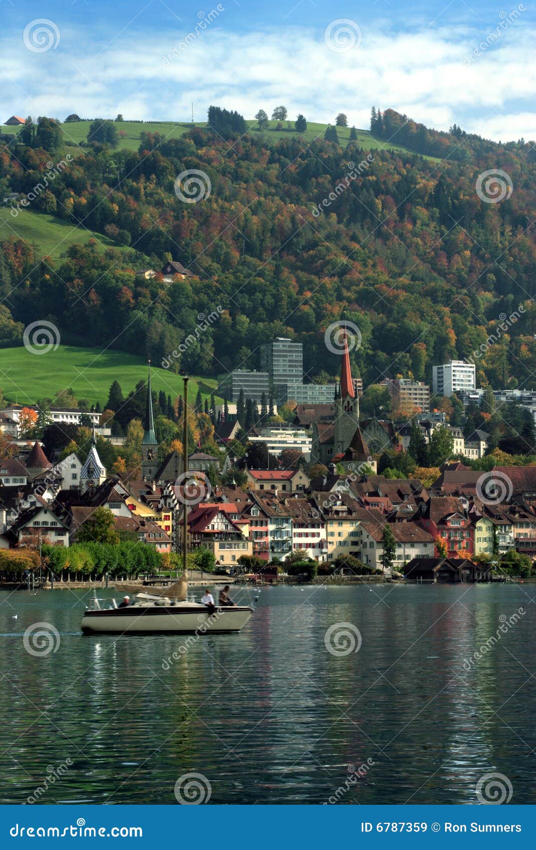 Cidade de Zug, Switzerland imagem de stock. Imagem de arquitetura - 6787359
