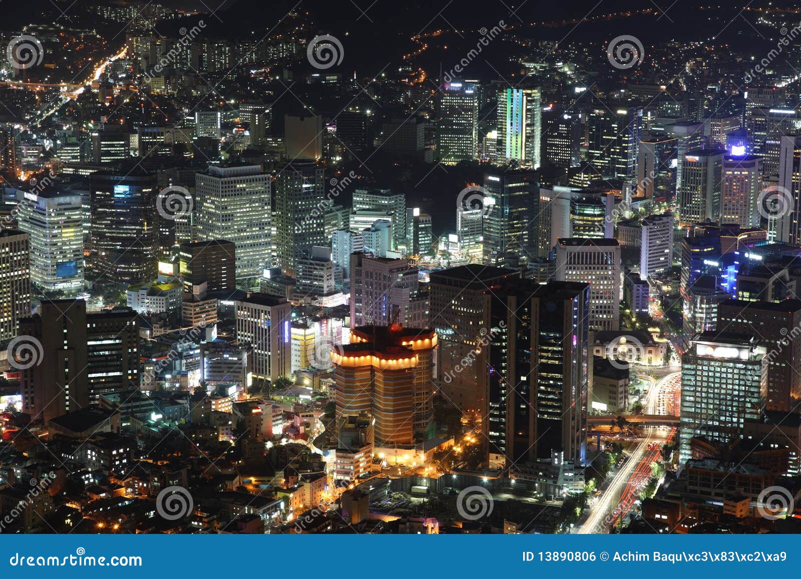 Cidade iluminada de Seoul foto de stock. Imagem de horizonte - 13890806