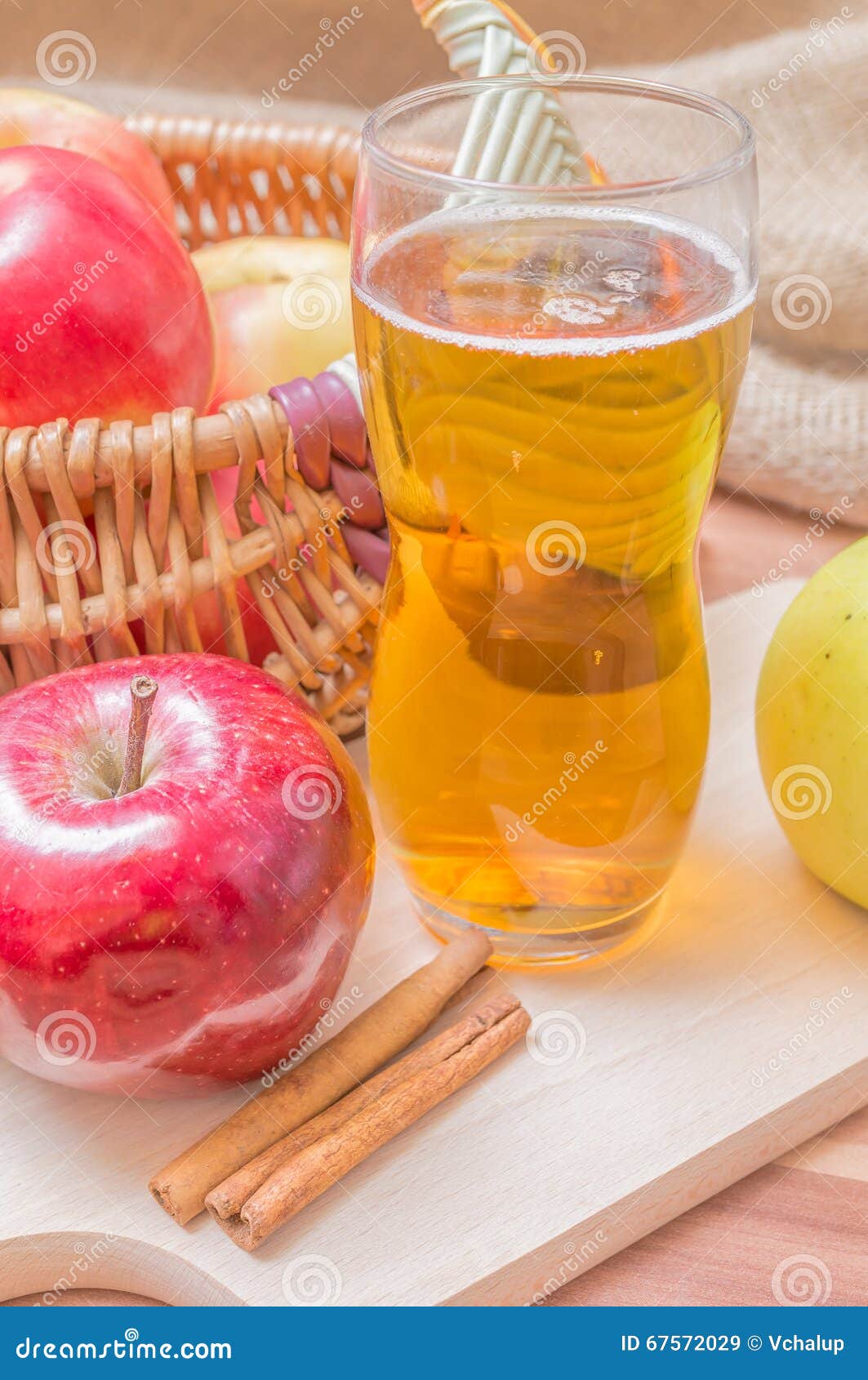 Cider - Hot Alcohol Apple Drink Stock Image - Image of apple, cinnamon ...