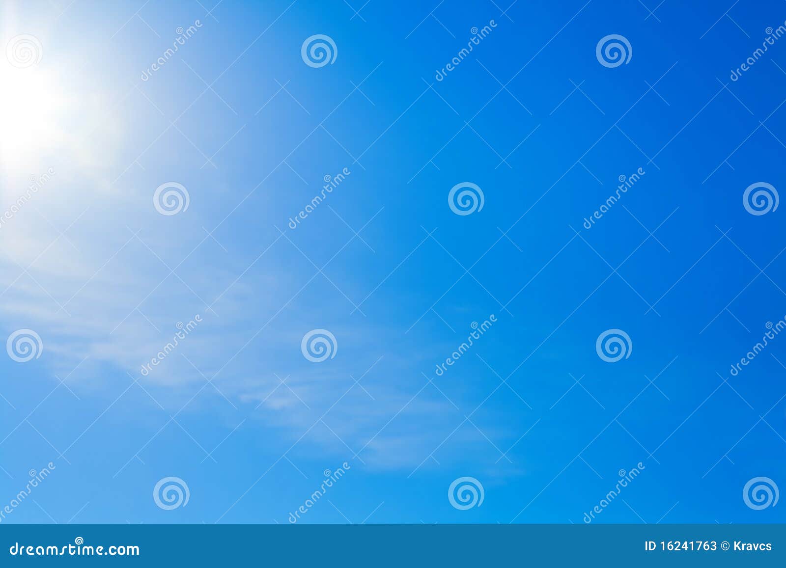 Ciel bleu clair image stock. Image du lumineux, rêveur - 16241763