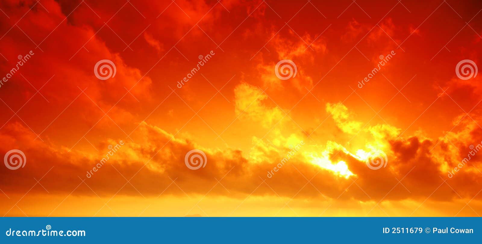 Ciel rouge image stock. Image du sunset, orange, rouge - 2511679