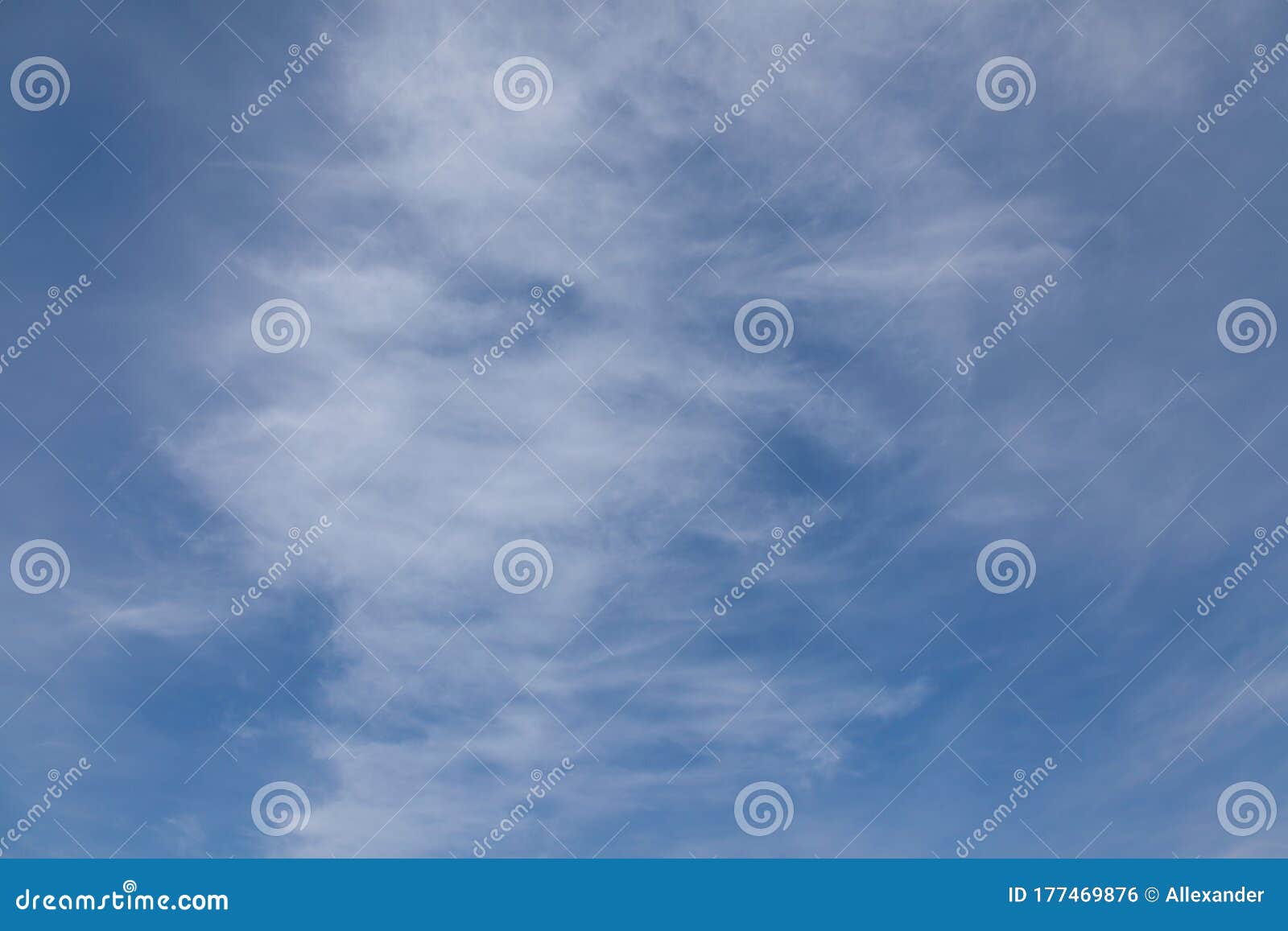 Cielo con nubes foto de archivo. Imagen de estratosfera - 177469876