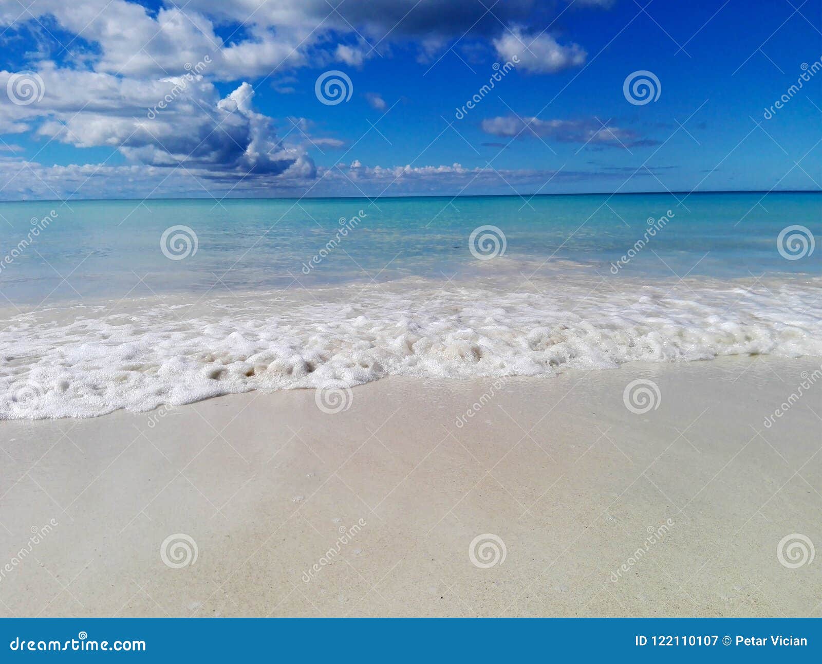 Cielo E Mare Tropicali Della Spiaggia Immagine Stock - Immagine di ...