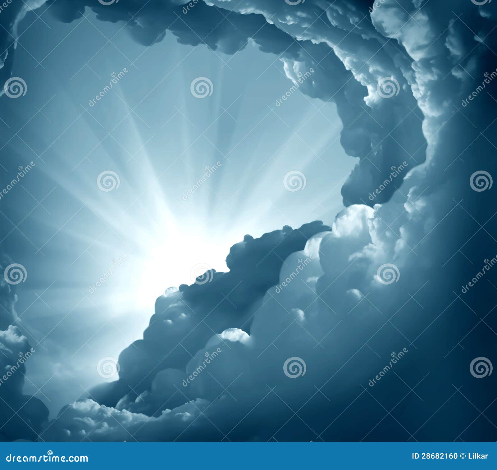 Cielo oscuro con el sol foto de archivo. Imagen de color - 28682160