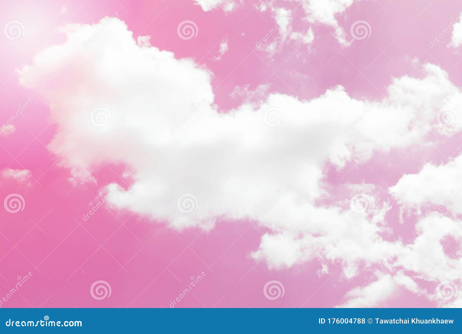 Cielo Rosa Y Fondo De Nubes Foto de archivo - Imagen de azul, rinda ...