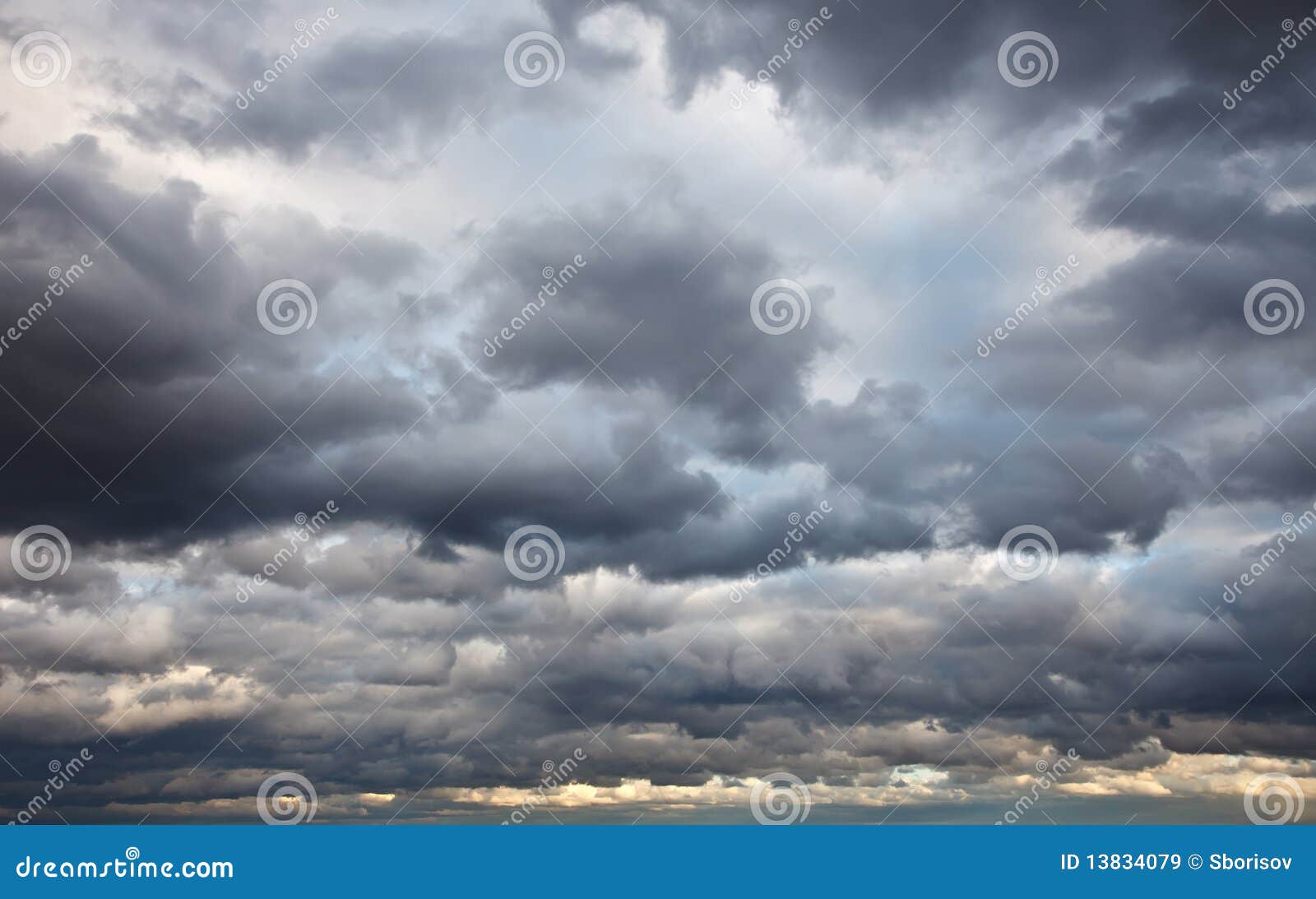 Cielo tempestoso immagine stock. Immagine di aperto, alba - 13834079