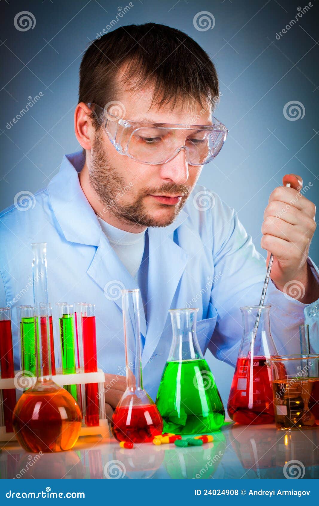 Cientista foto de stock. Imagem de pesquisa, povos, estudante - 24024908