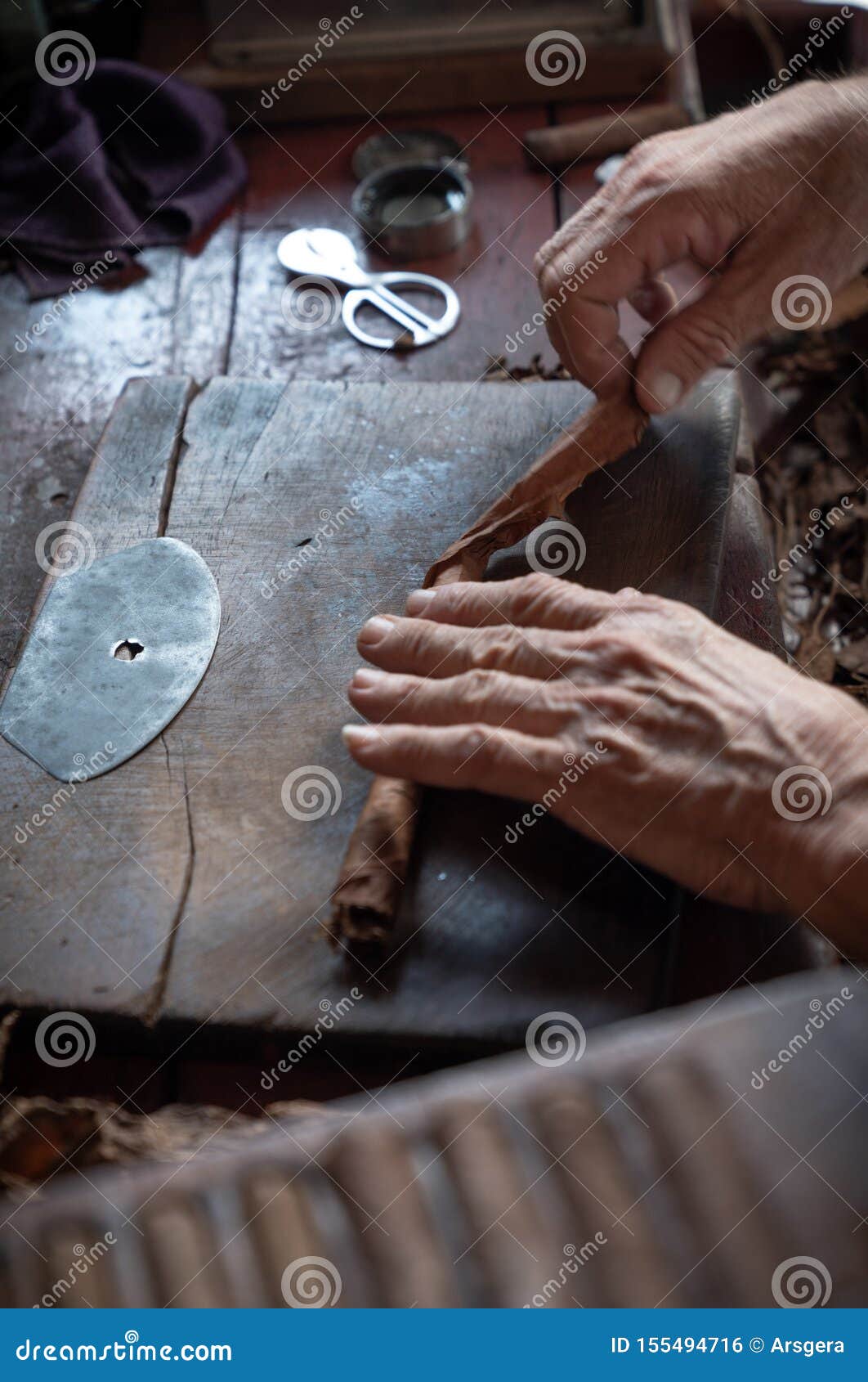 Cigar Rolling or Making by Torcedor in Cuba Stock Photo - Image of ...