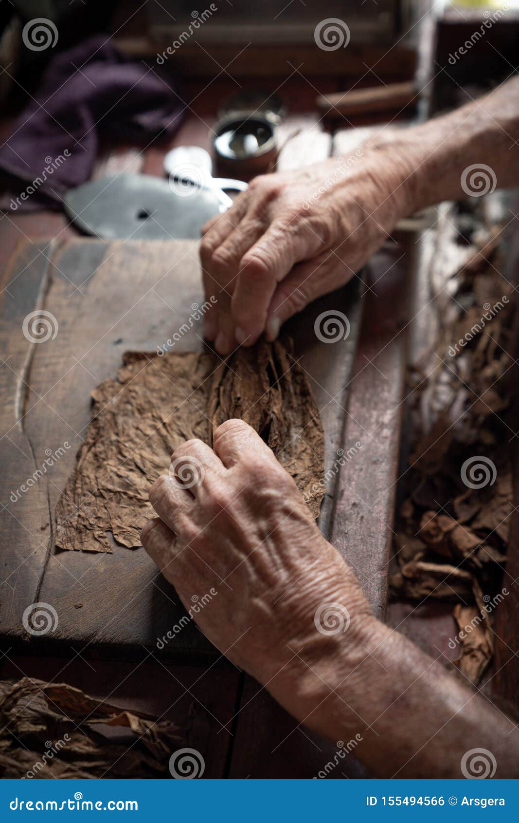 Cigar Rolling or Making by Torcedor in Cuba Stock Photo - Image of ...