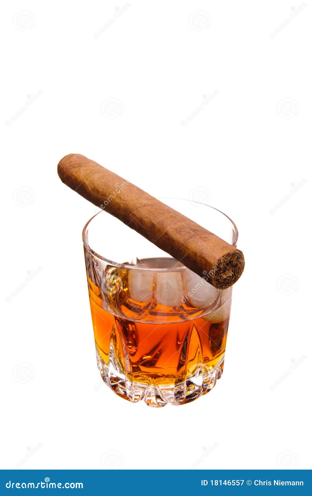 Cigar and whiskey stock image. Image of closeup, beverage - 18146557