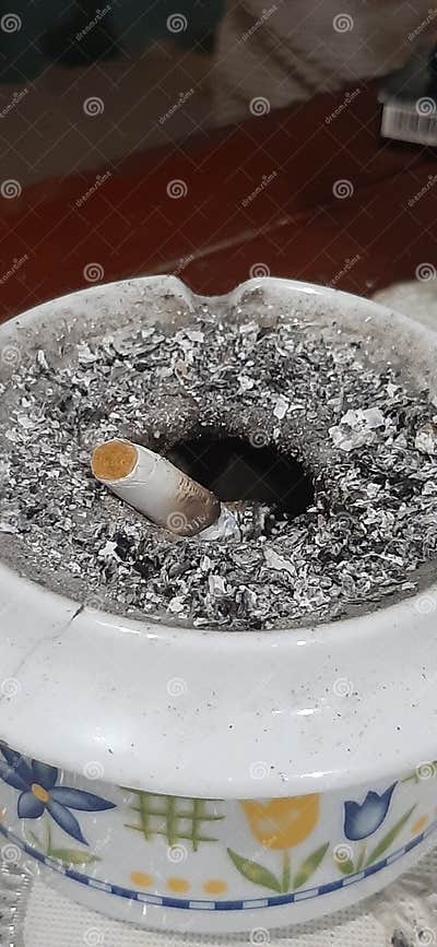 Cigarette ash pot stock image. Image of stand, cigarette - 278431179