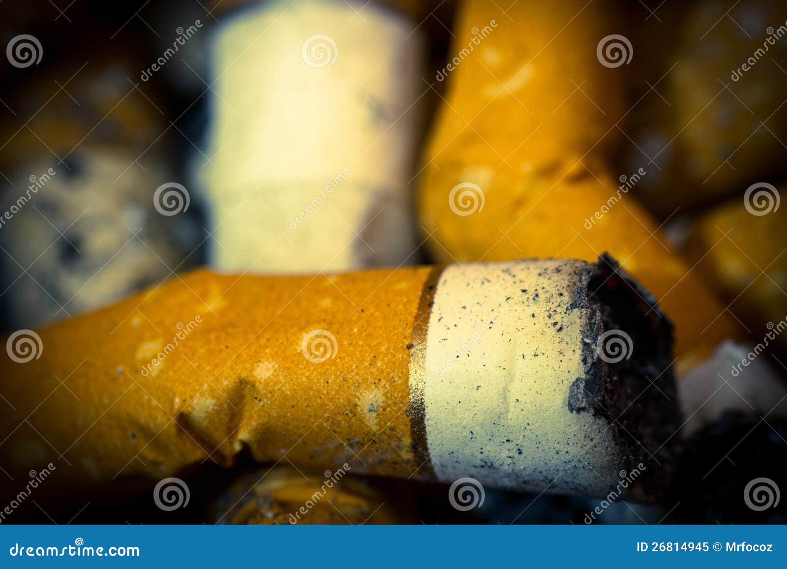 Cigarrillos fumados imagen de archivo. Imagen de comer - 26814945