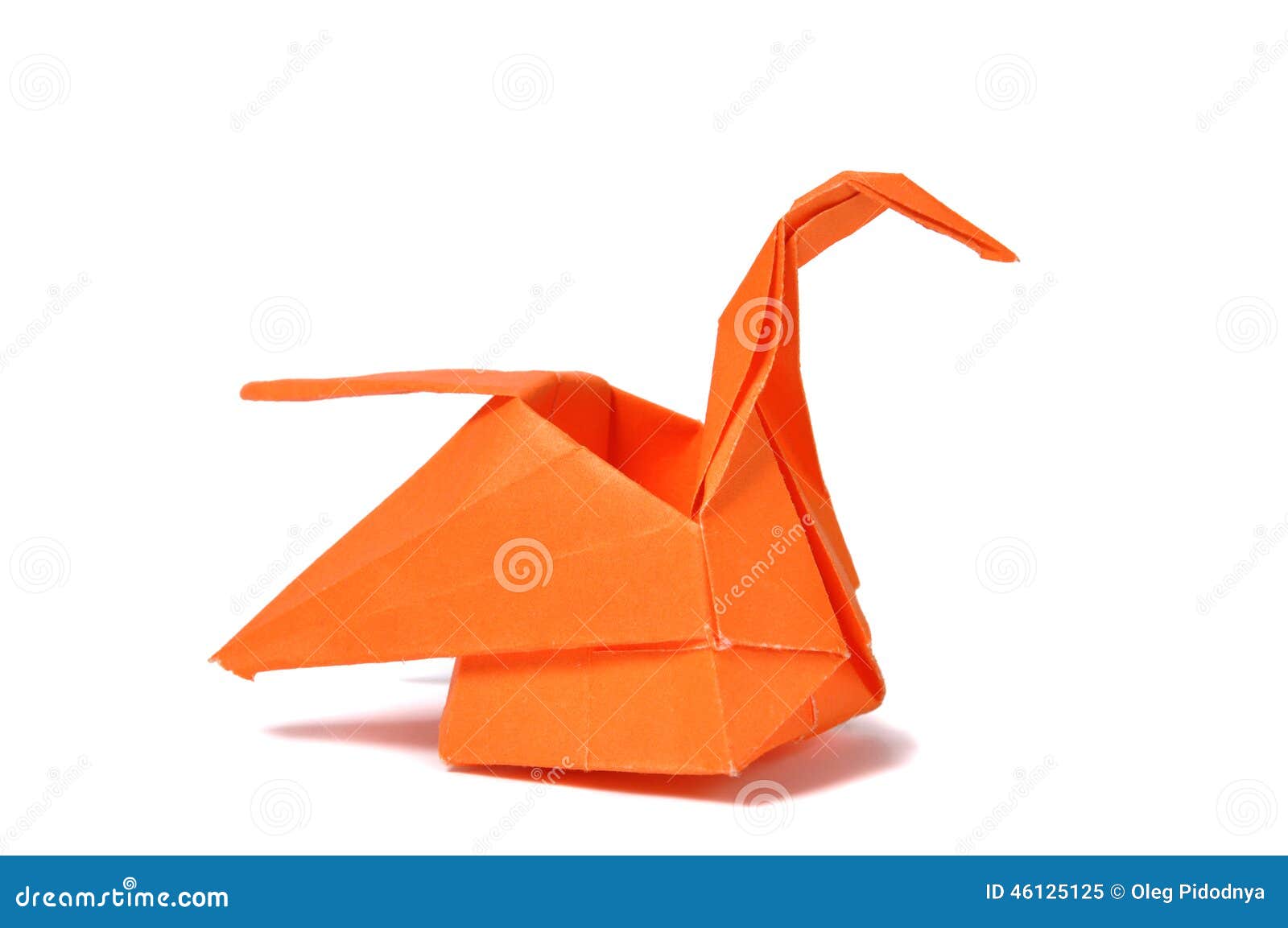 Cigno Arancio Di Origami Sopra Bianco Immagine Stock - Immagine di ...