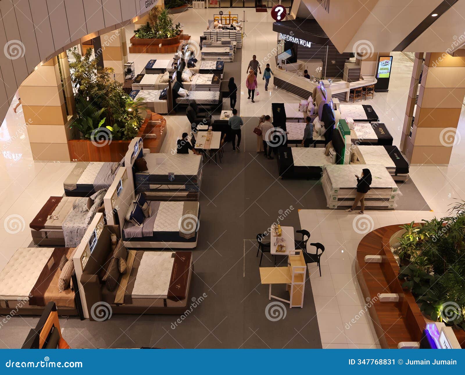 The Atmosphere of the Aeon Mall Stock Image - Image of decoration ...