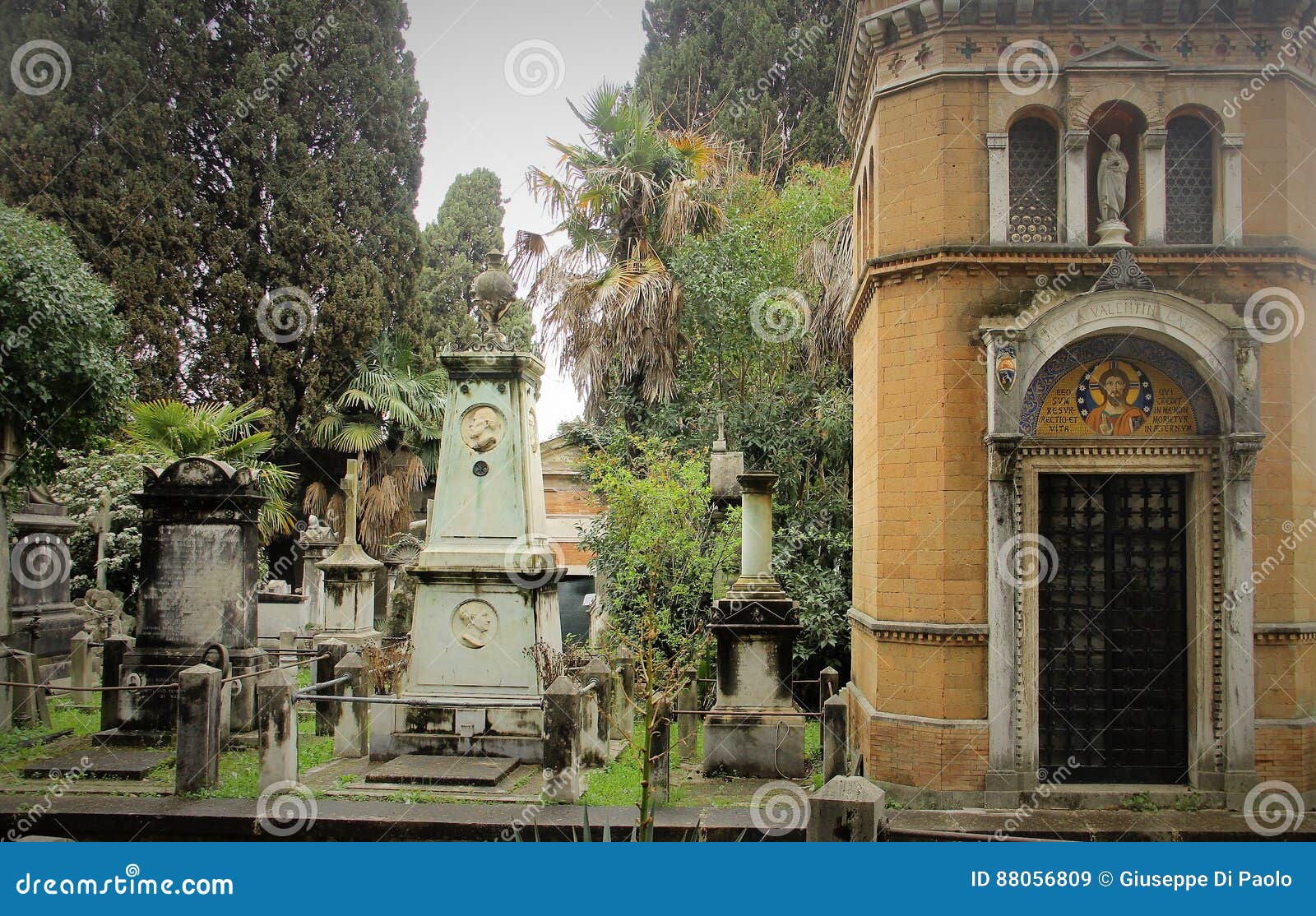 Cimitero Di Verano Del Campo a Roma Immagine Stock Editoriale ...